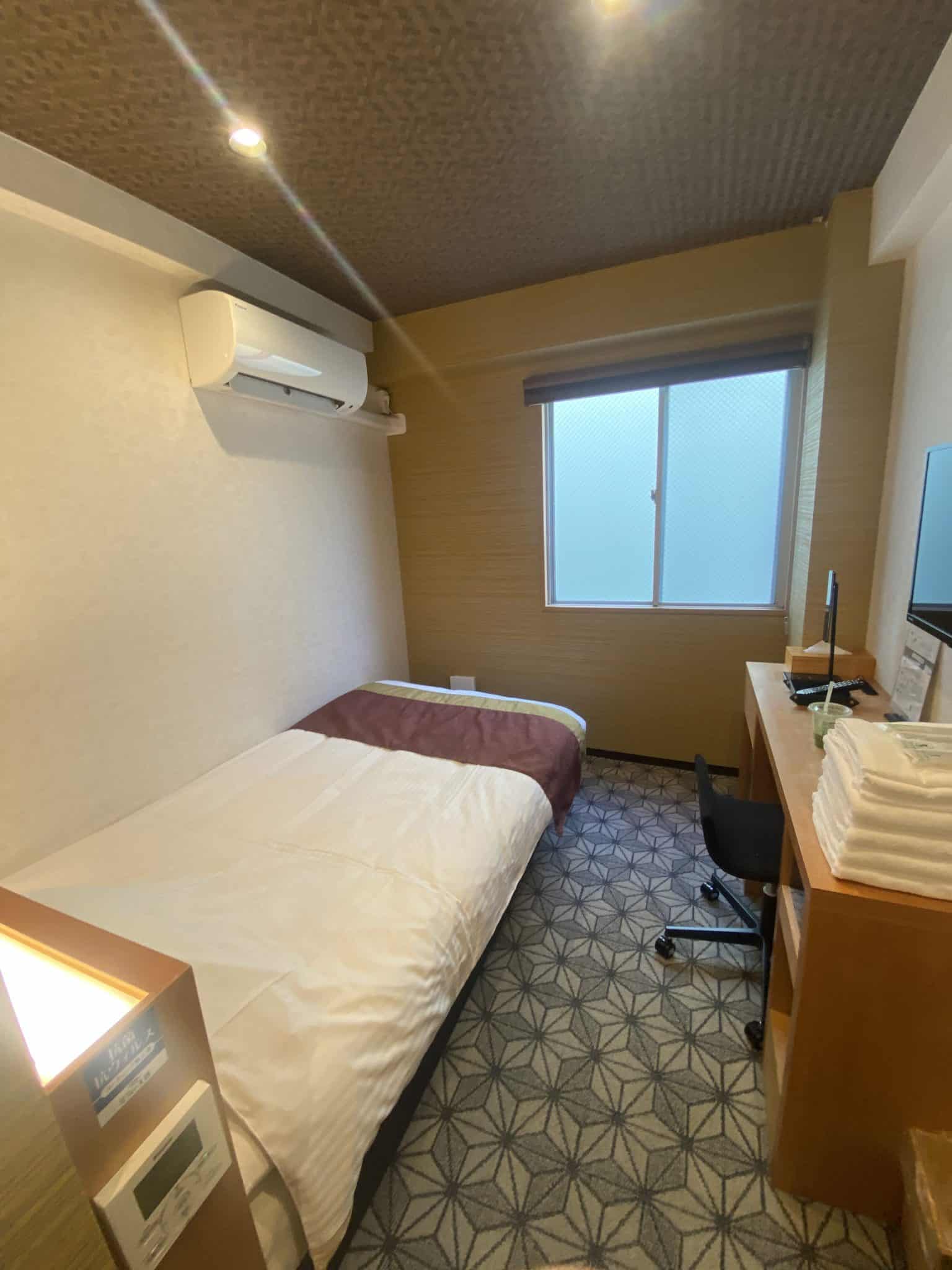 Hong Kong Vs Tokyo: Which To Visit (From a Travel Expert)